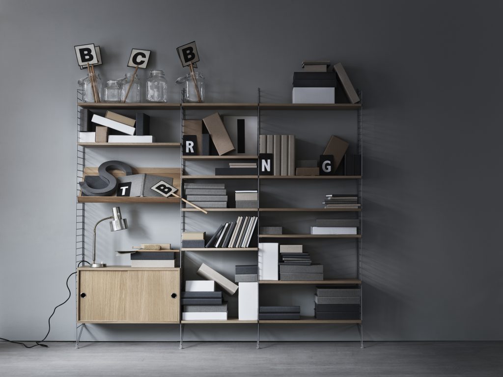 La modularité des étagères String Furniture - Jessica Venancio